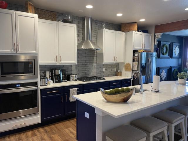 HUGE ROOM, MOUNTAIN VIEWS, RECENTLY BUILT