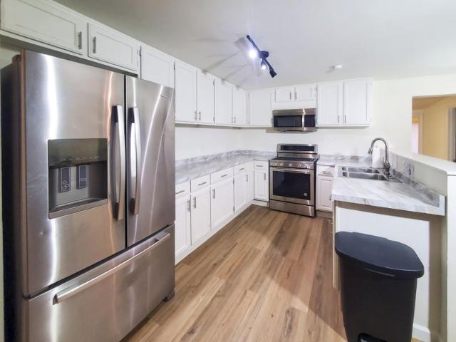 Huge Room with WalkIn Closet and Private Entry