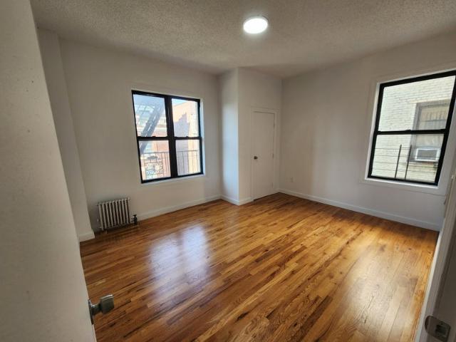 Huge rooms in Spacious 4bed/1bath apartment