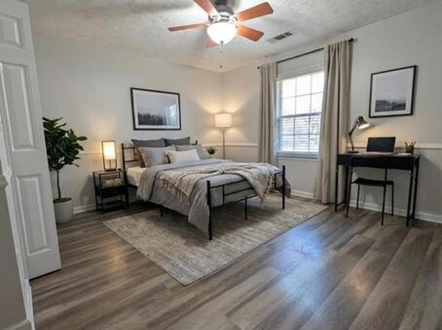 Huge Rooms! Recently Updated Quiet Cul de Sac 2 Fridges + Screened Porch Near Publix