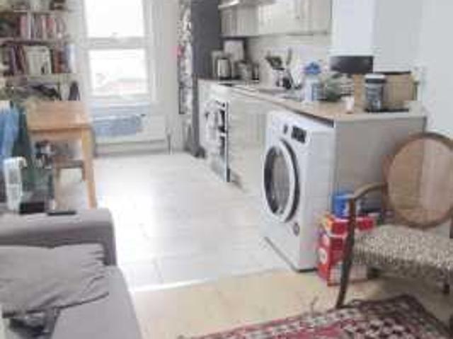 Huge 1st Floor 3 Bed Maisonette to Rent, Clifden Road, Hackney E5