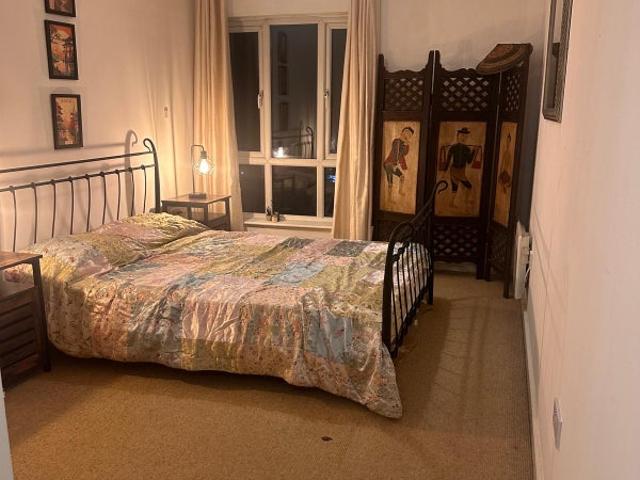 Huge 2 bed 2 bath flat 15mins from City