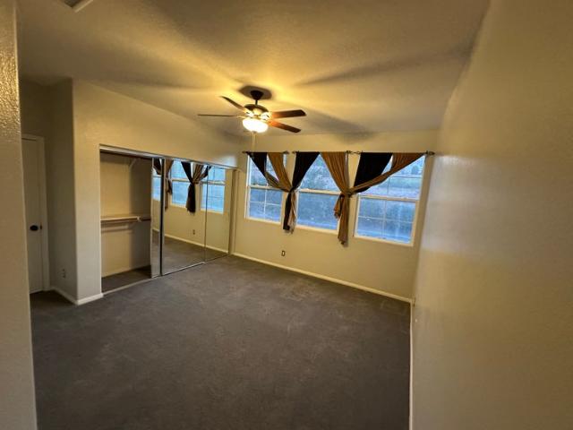 Huge 5 bedroom house. Room for rent