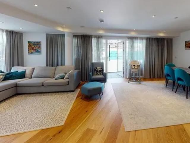 Hugero Point, Peartree Way, London, SE10 0GT, United Kingdom | 2 bed apartment for rent #103384375 | Rentberry