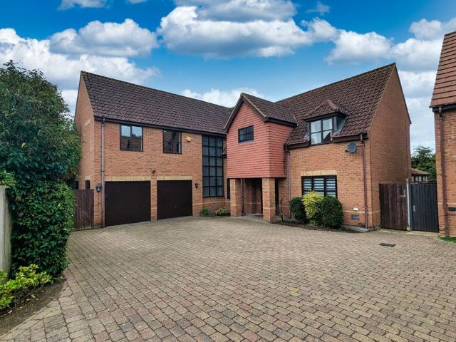 Hugh Parke Close, Loughton MK5, 5 bed detached house to rent, £3,500 pcm | PrimeLocation