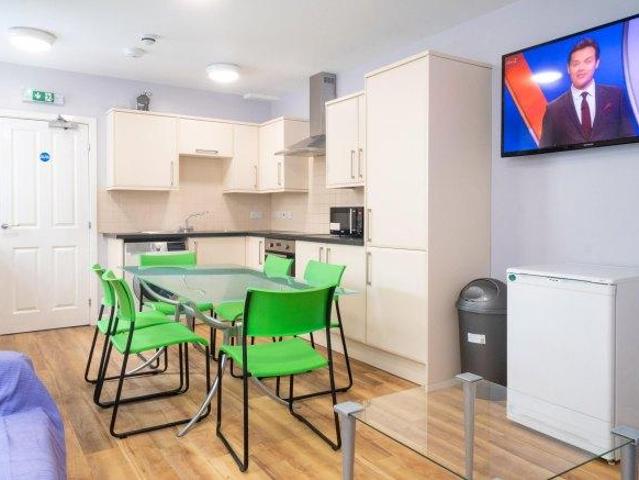 Hughenden Road 7 bed house share to rent £4,816 pcm £1,111 pw