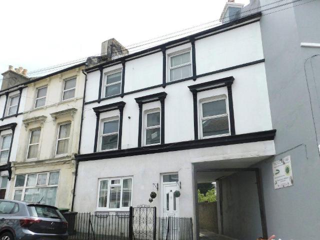 Hughenden Road, East Sussex 2 bed house to rent £1,025 pcm £237 pw