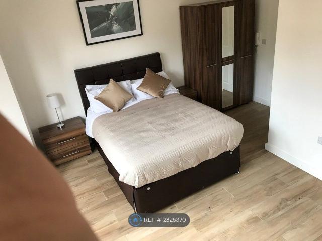 Hughenden Road, High Wycombe HP13, Studio to rent, £1,000 pcm | PrimeLocation