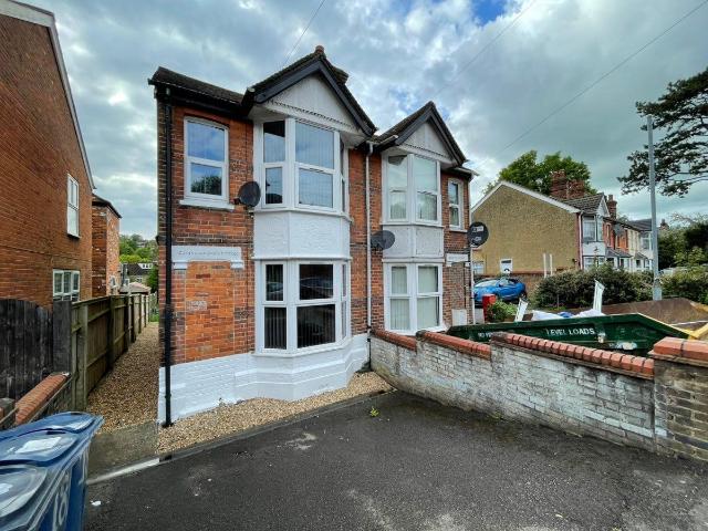 Hughenden Road HP13, 4 bed semi detached house to rent, £2,200 pcm | PrimeLocation
