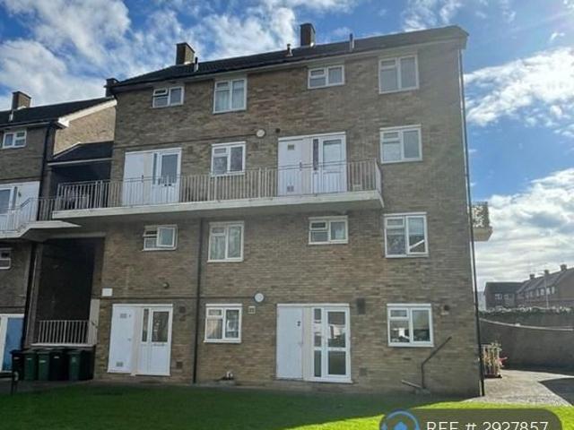Hughenden Road, St. Albans, AL4 2 bed maisonette to rent £1,700 pcm £392 pw
