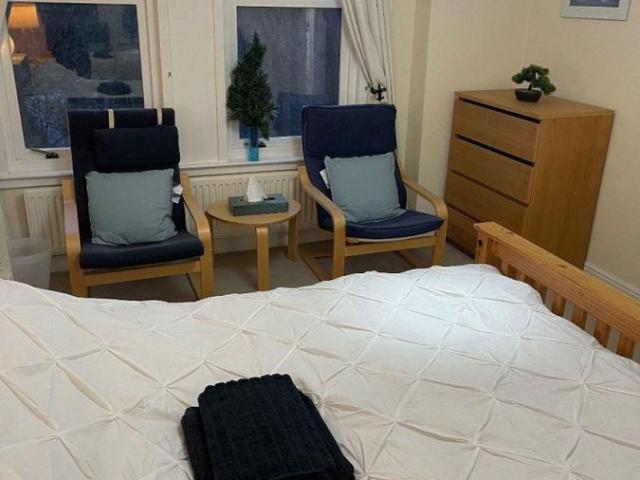Hughenden, West End, Glasgow G12, 3 bed flat to rent, £2,100 pcm | PrimeLocation