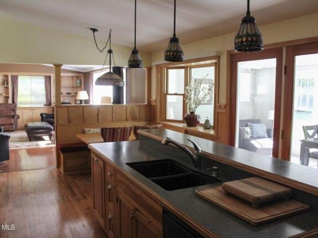 Hughes Ct, Queensbury, Home For Sale