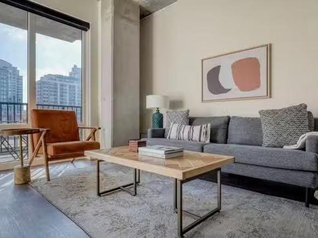 Hugo II, 751 N Hudson Ave, River North 1 Bedroom 1 Bath