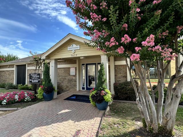Hulen Gardens Apartments 1 Bedroom Apartment for Rent at 7415 Tallow Wind Trl, Fort Worth, TX 76133 Candle Ridge West