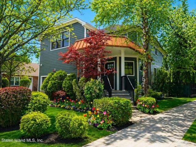Hull Ave, Staten Island, Home For Sale