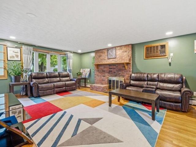 Hull Dr, Saugus, Home For Sale