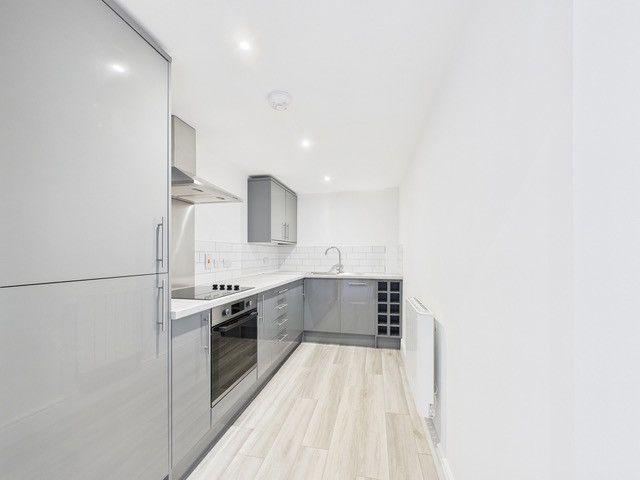Hull HU5, 2 bed flat to rent, £1,300 pcm | PrimeLocation