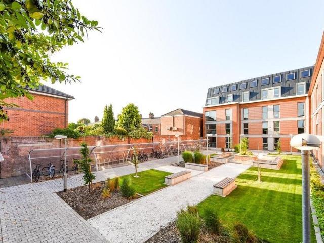 Hull Road, York YO10 Studio to rent £1,131 pcm £261 pw