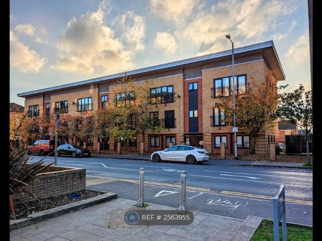 Hulme, Manchester M15, 2 bed flat to rent, £1,250 pcm | PrimeLocation