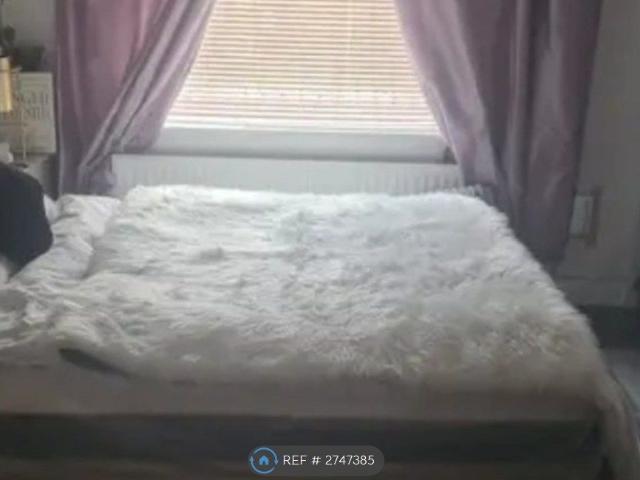 Hulme, Manchester M15, 2 bed flat to rent, £699 pcm | PrimeLocation