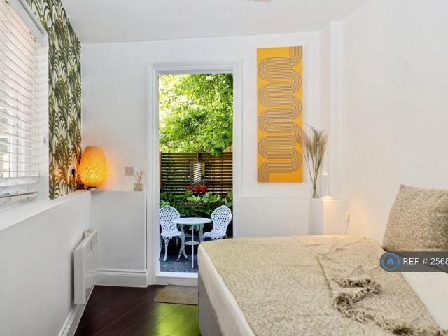 Hurdwick Place, London, NW1 Studio to rent £1,675 pcm £387 pw