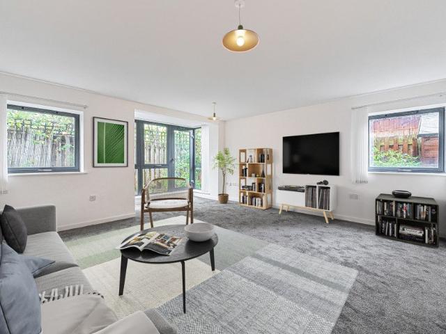 Hurley Court, 215 Mitcham Road, London SW17, 2 bed maisonette to rent, £1,750 pcm | PrimeLocation