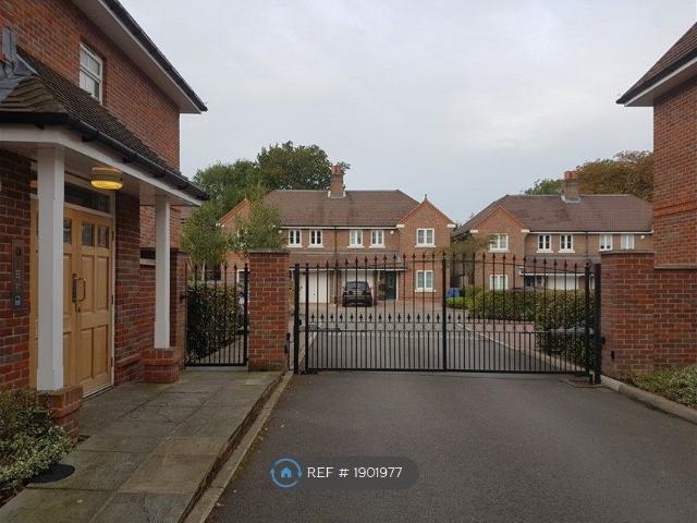 Hurley Close, Banstead SM7, 2 bed flat to rent, £1,890 pcm | PrimeLocation