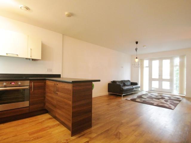 Hurley House, 31 Park Lodge Avenue, West Drayton UB7, 1 bed flat to rent, £1,350 pcm | PrimeLocation