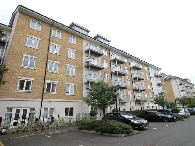 Hurley House, 31 Park Lodge Avenue, West Drayton UB7, 3 bed flat to rent, £2,000 pcm | PrimeLocation