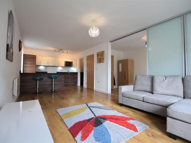 Hurley House, West Drayton UB7, 3 bed flat to rent, £1,900 pcm | PrimeLocation