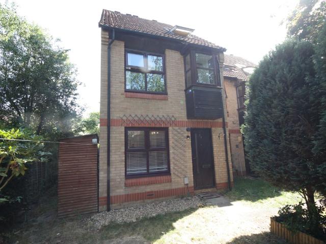 Hurlford, Woking GU21, 1 bed flat to rent, £1,150 pcm | PrimeLocation