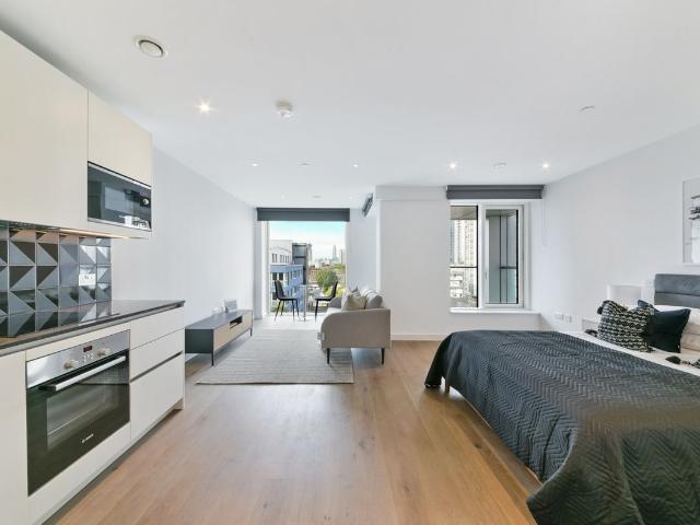 Hurlock Heights, 4 Deacon Street, Elephant & Castle, London SE17, Studio to rent, £2,427 pcm | PrimeLocation