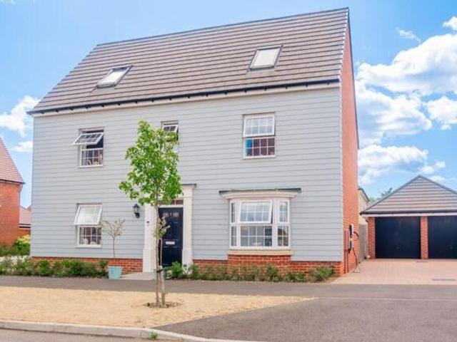 Hurndall Avenue, North Fambridge, 5 Bedroom Detached