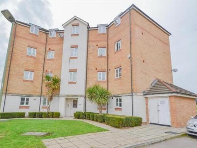 Huron Road, Turnford, 2 Bedroom Apartment