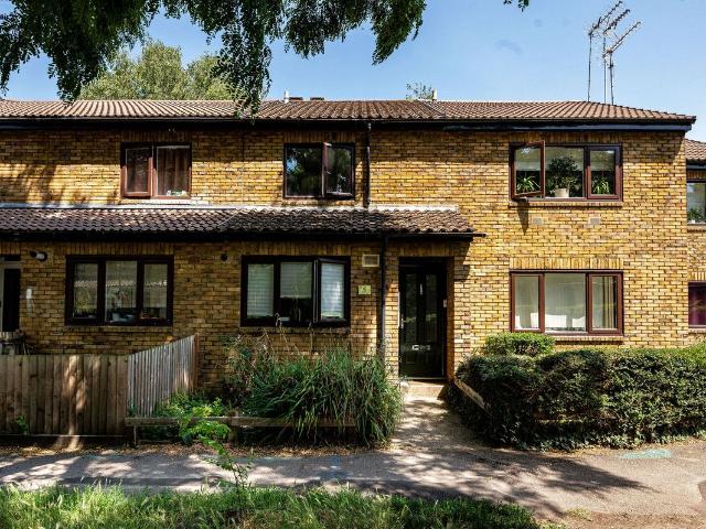 Hurren Close, Blackheath, London SE3, 2 bed property to rent, £2,300 pcm | PrimeLocation