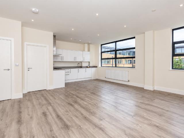 Hurricane Court, Heron Drive, Slough SL3, Studio to rent, £1,150 pcm | PrimeLocation