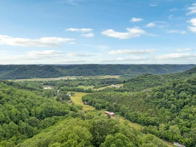 Hurricane Branch Ln, Gainesboro, TN 38562