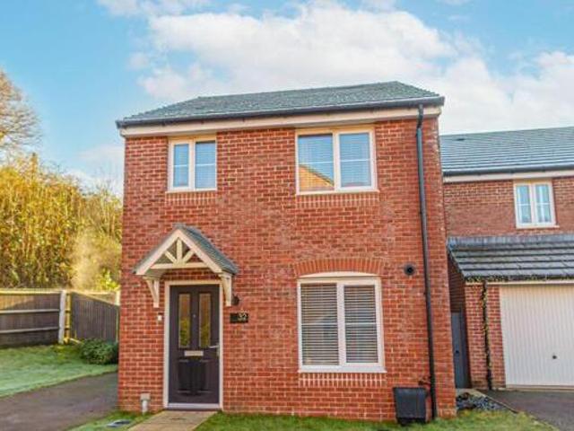 Hurricane Way, Rogerstone, 3 Bedroom Detached