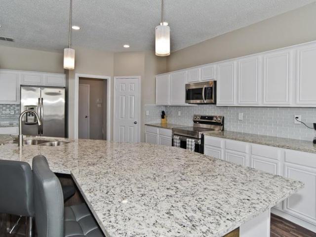 Hurst, Euless, Bedford Dream! Close to hospitals