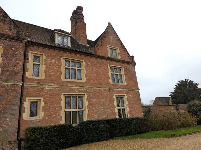 Hurst House, Church Hill, Hurst RG10, 1 bed flat to rent, £750 pcm | PrimeLocation