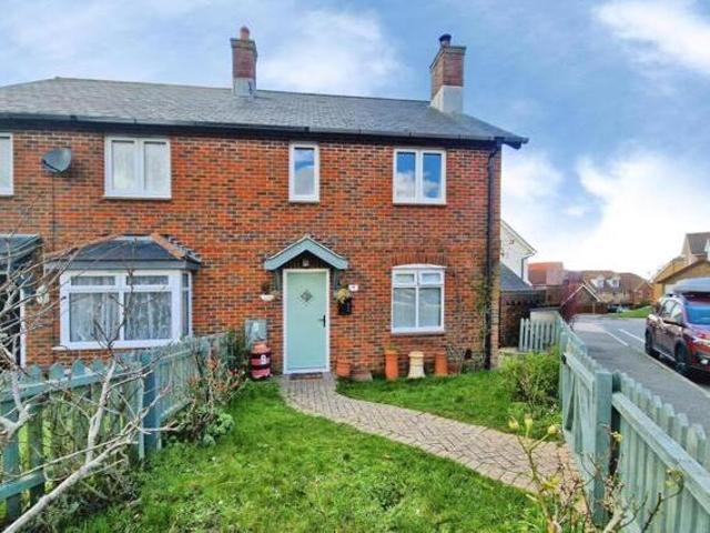 Hurst Point View, Totland Bay, 3 Bedroom Semi detached