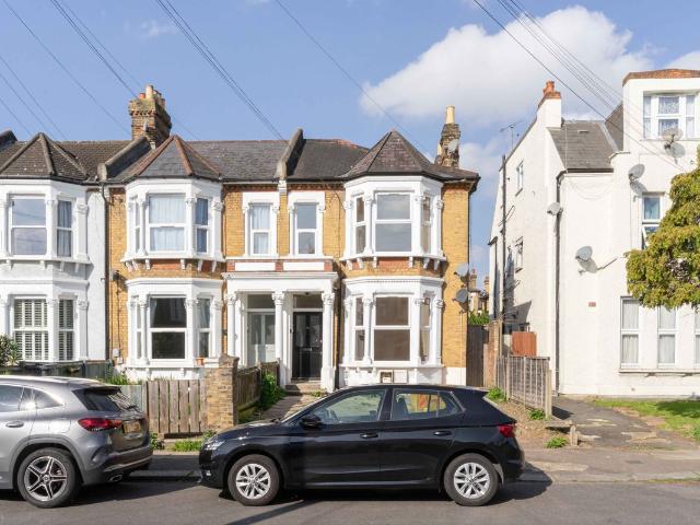 Hurstbourne Road, Forest Hill, London SE23, 2 bed flat to rent, £2,000 pcm | PrimeLocation