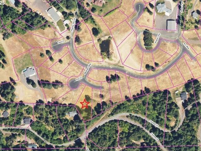 Husum Grns Lot 10, White Salmon, WA 98672