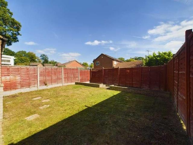 Huscarle Way, Reading, Tilehurst, RG31