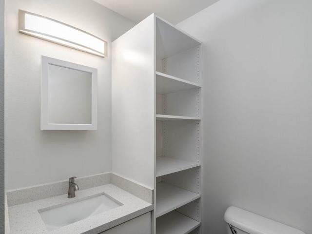Husky Court Apartments Studio Apartment for Rent at 4629 21st Ave Ne, Seattle, WA 98105 University District