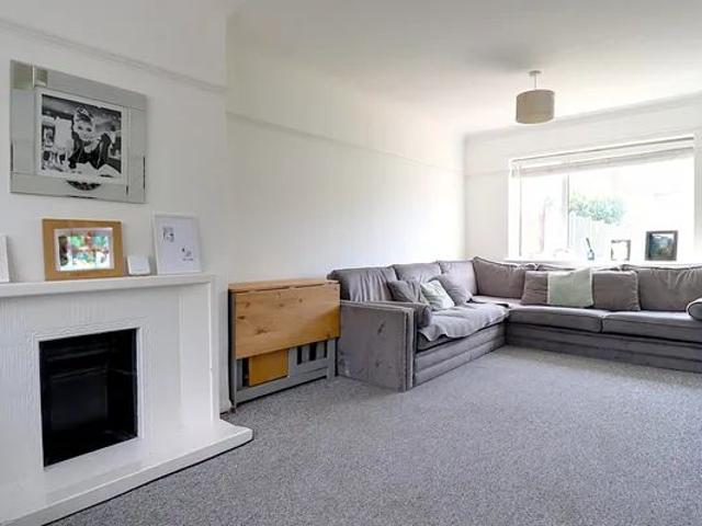 HUTTON BRENTWOOD, Property for rent