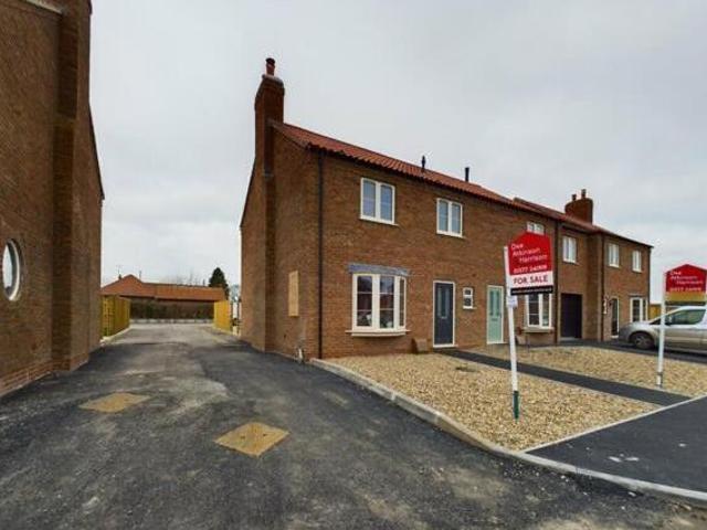 Hutton Road, Hutton Cranswick, 3 Bedroom End