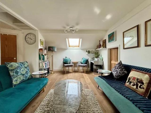 Hutton Raufe, Cheltenham, GL51