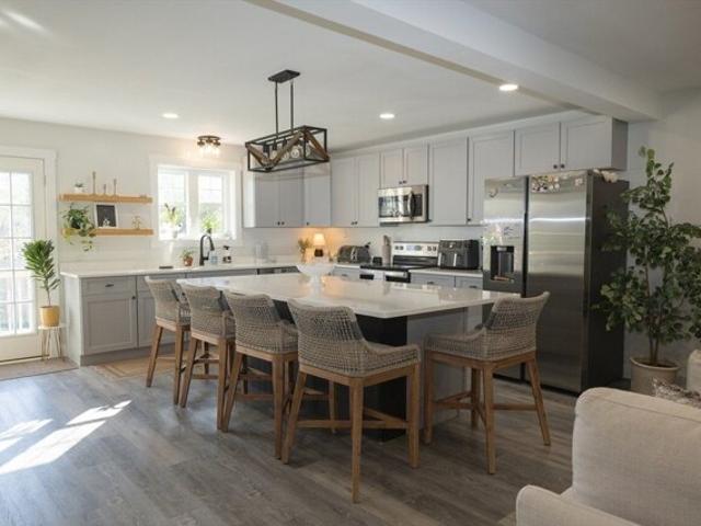 Huttleston Ave Unit,fairhaven, Condo For Sale