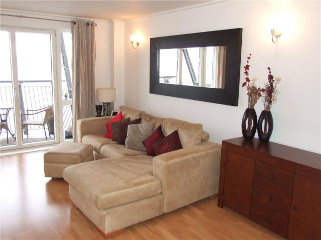 Hutchings Street, London, E14 1 bed apartment to rent £2,000 pcm £462 pw